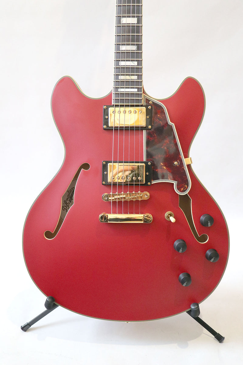 D’Angelico Deluxe DC Matte Cherry - year 2017 – The Guitar Colonel