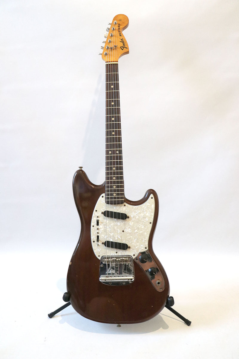 Fender Mustang 1975 – The Guitar Colonel