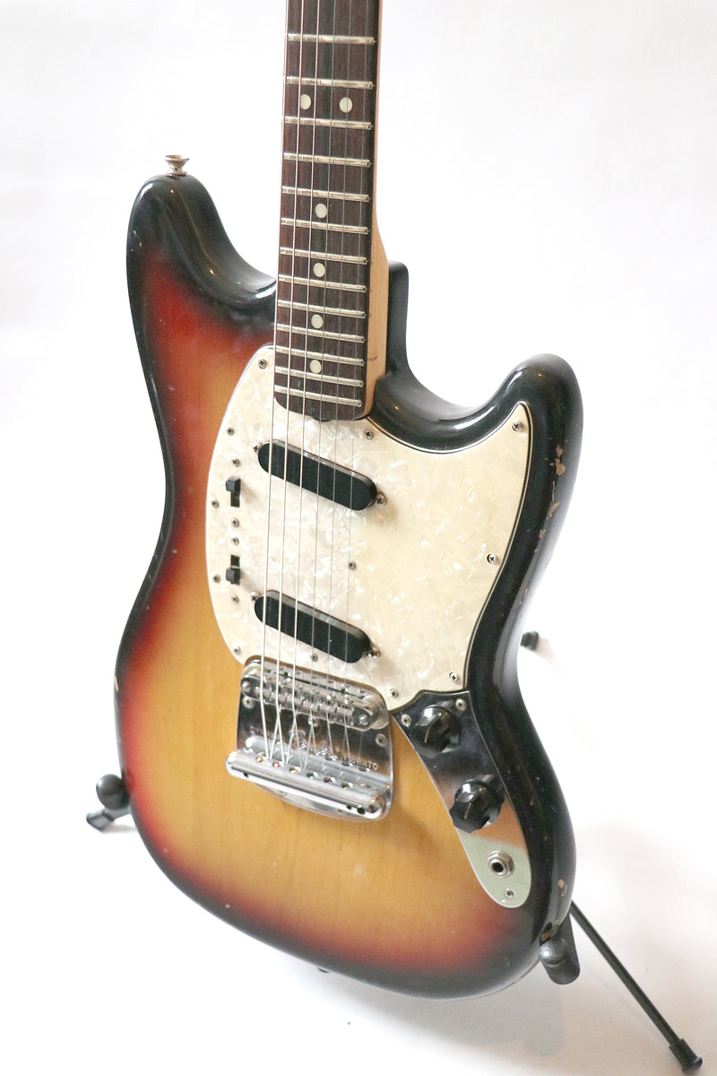 Fender Mustang 1971 – The Guitar Colonel
