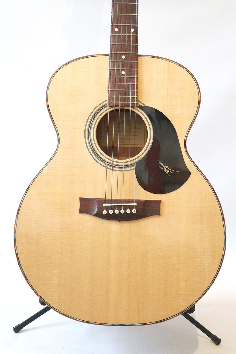 Maton Custom Jumbo – The Guitar Colonel