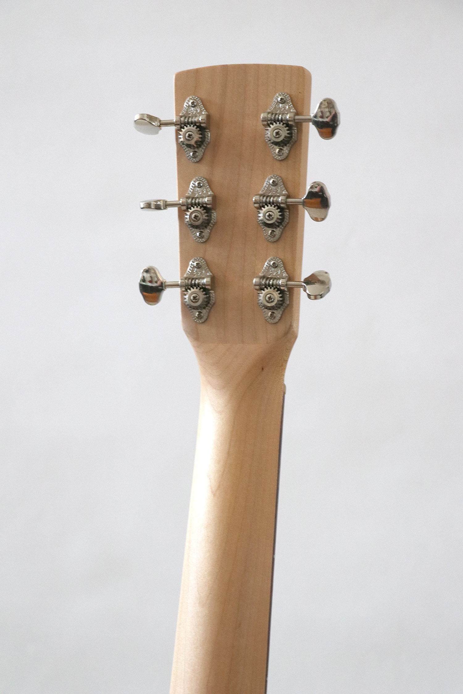 Simon & Patrick Acoustic with pickup – The Guitar Colonel