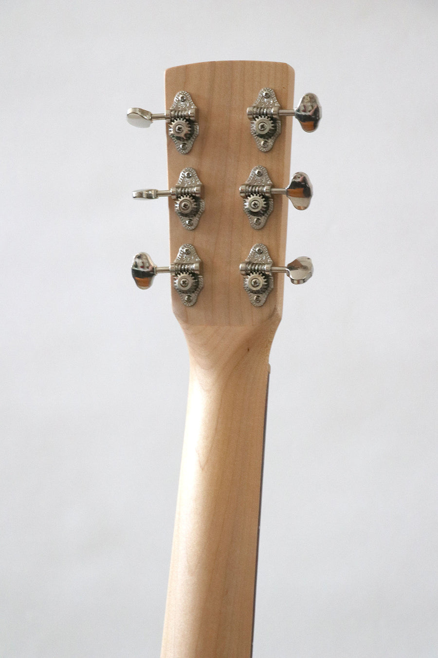 Simon & Patrick Acoustic with pickup – The Guitar Colonel